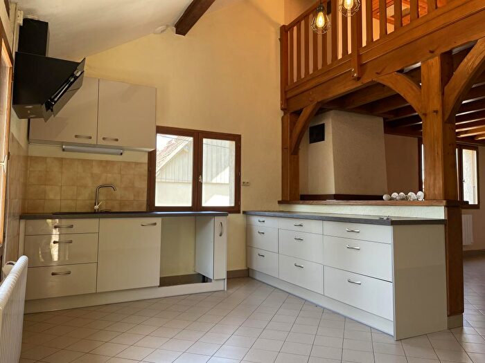 Maison à louer - Yenne - 5 pièces - 3 chambres