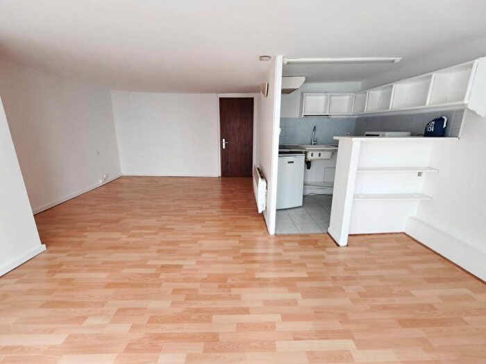 Appartement à louer - Centre-ville, Victor Hugo, Grenoble - 1 pièce