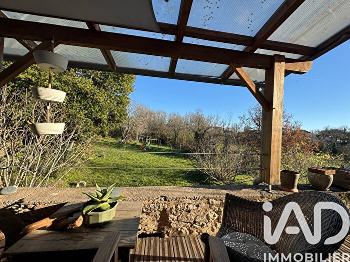 Maison à vendre - Cours - 9 pièces - 7 chambres