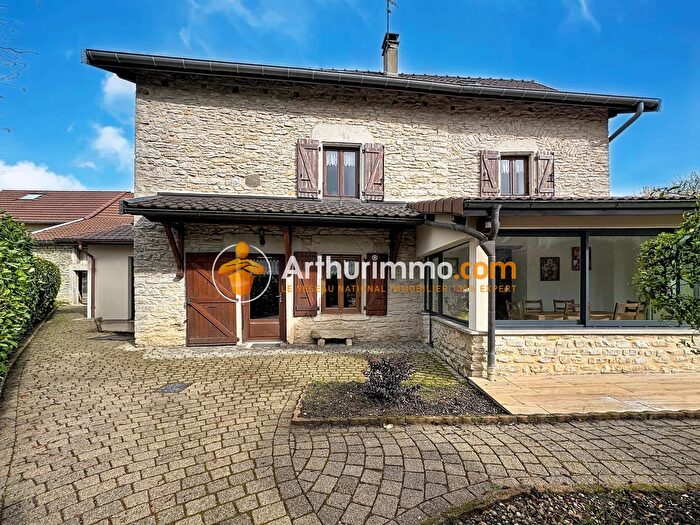 Maison à vendre - Crémieu - 7 pièces