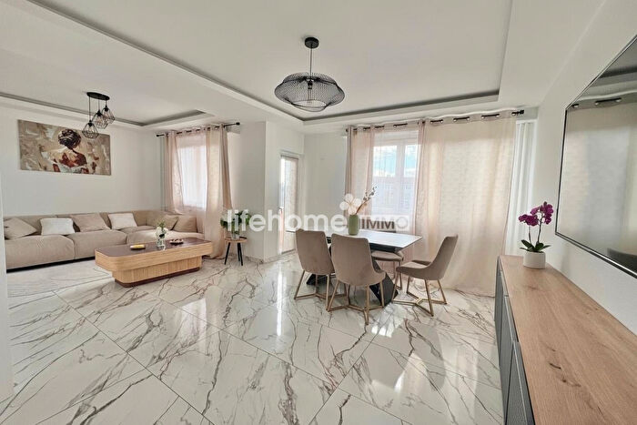 Appartement à vendre - Ostwald - 5 pièces - 3 chambres