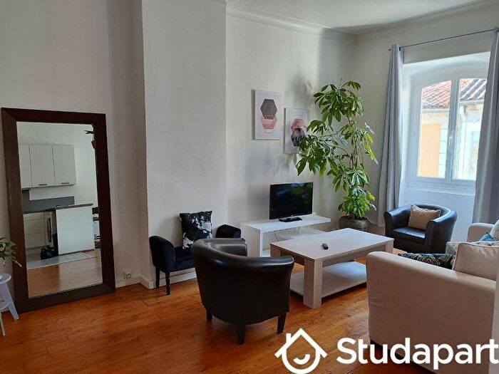 Appartement à louer - Centre Ville-Louis Blanc, Alès - 3 pièces