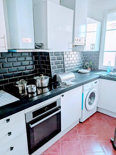 Appartement à louer - Hauts dAsnières-Métro, Asnières-sur-Seine - 2 pièces - 1 chambre