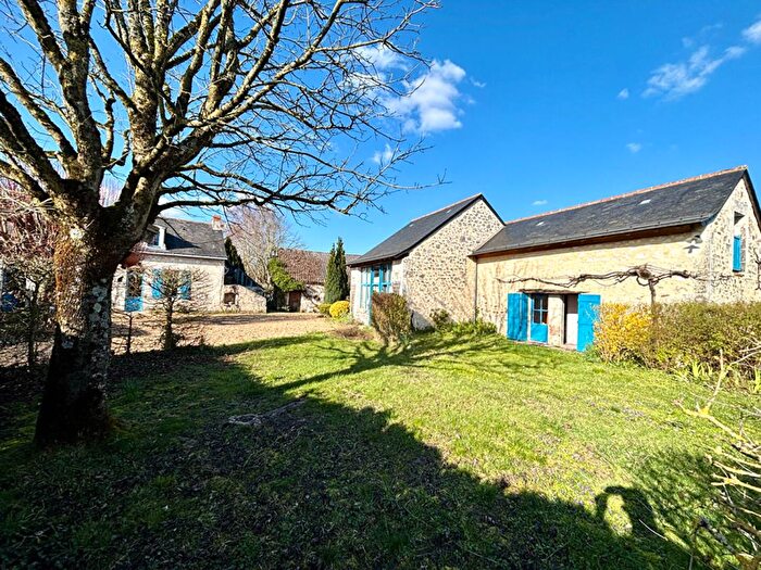 Maison à vendre - Baugé - 10 pièces - 7 chambres