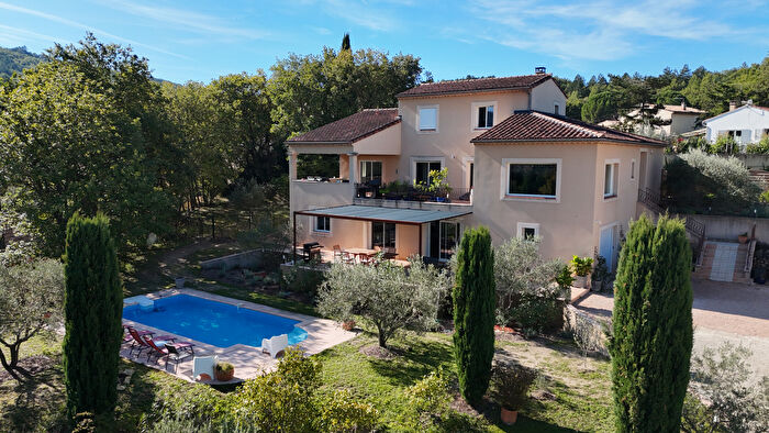 Maison à vendre - Malaucène - 7 pièces - 5 chambres