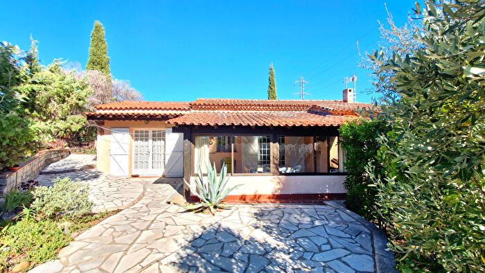 Maison à vendre - Fréjus, La Tour de Mare - 5 pièces - 4 chambres