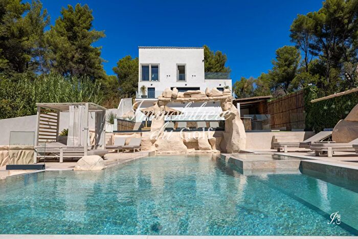 Maison 7 pièces à Marseille 11ème, à vendre