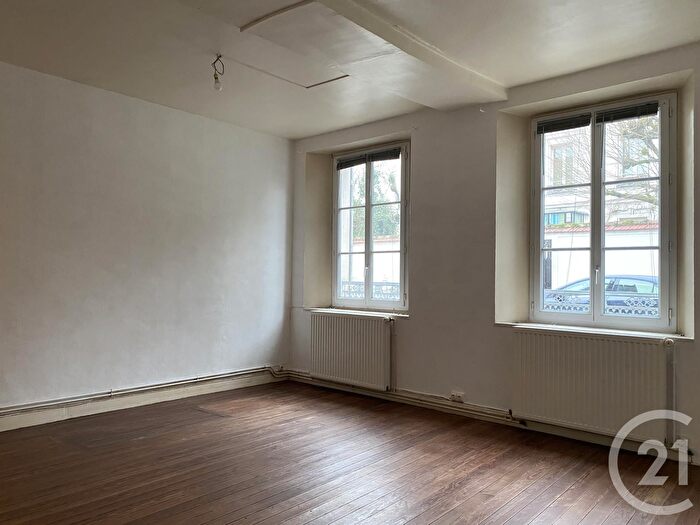 Appartement à louer - Fontainebleau, Centre-ville - 2 pièces - 1 chambre