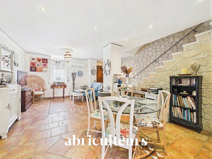 Cavaillon, Centre-ville : Maison 4 pièces à vendre