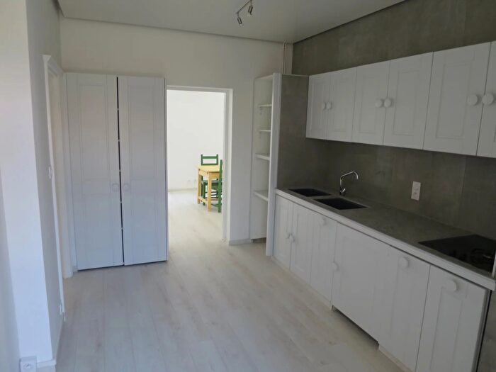 Grenoble, La Capuche, Grands Boulevards : Appartement 4 pièces à louer