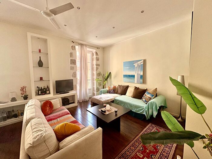 Appartement 2 pièces à Nice, Le Port, à vendre