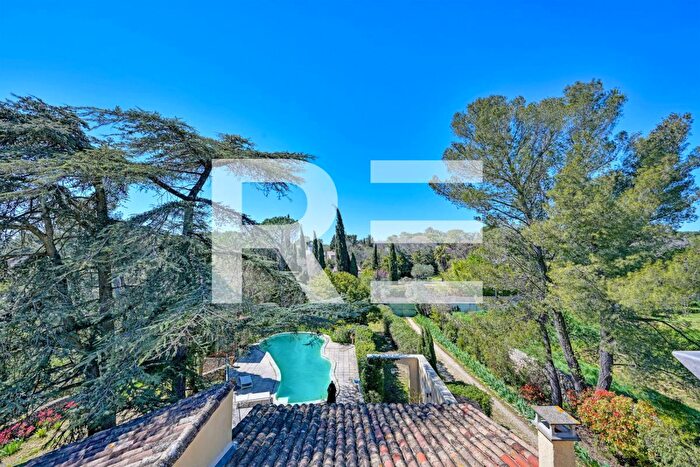 Maison à vendre - Nîmes, Camplanier, Cigale, Bois des Esprisses - 8 pièces - 5 chambres