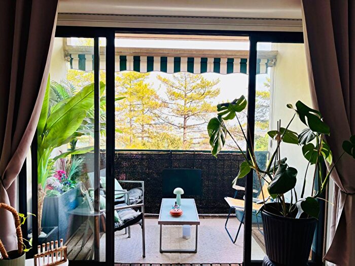 Sainte-Foy-lès-Lyon, Centre-ville : Appartement 3 pièces à vendre