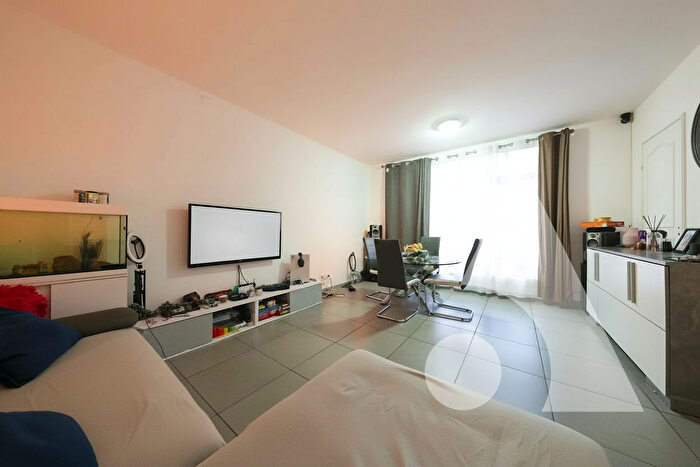 Appartement à vendre - Évry, Les Pyramides - 3 pièces - 2 chambres