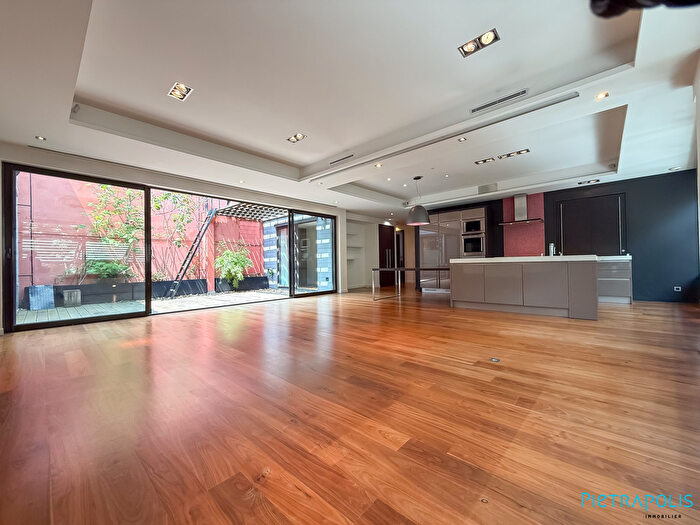 Appartement à vendre - Lyon e  - 5 pièces - 4 chambres