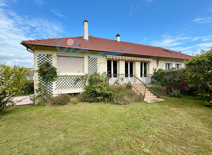 Maison 4 pièces à vendre à Freneuse
