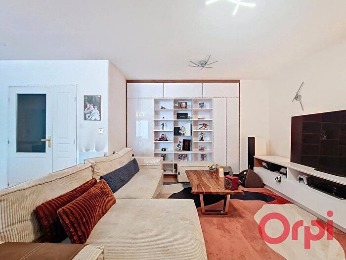 Appartement à louer - Sans Souci-Dauphiné, Lyon ème arrondissement - 3 pièces - 2 chambres