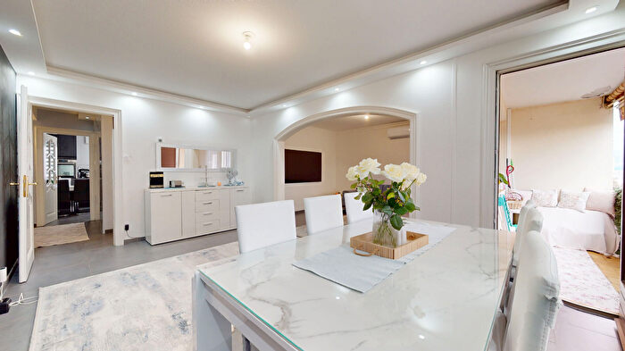 Appartement à vendre - Bischheim, Gare, Mairie, Ecrivains - 5 pièces - 3 chambres