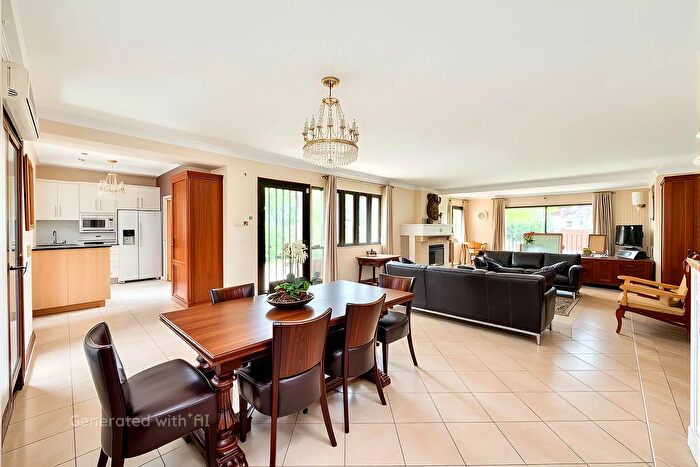 Maison à vendre - LHaÿ-les-Roses, Jardin Parisien - 7 pièces - 4 chambres