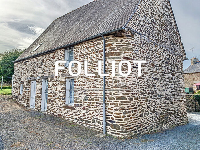 Maison à louer - Saint-Ouen-la-Rouërie - 5 pièces - 3 chambres