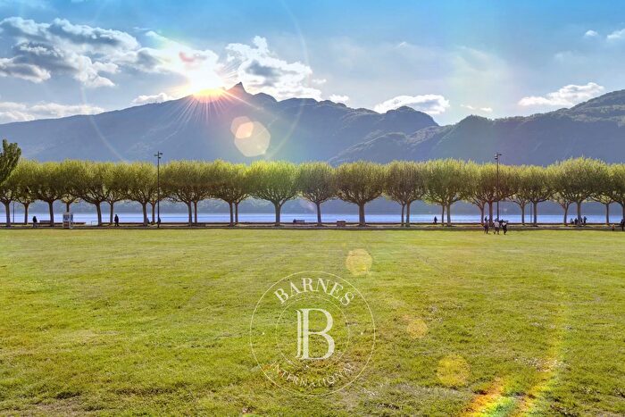 Appartement à vendre - Aix-les-Bains, Ouest - 2 pièces - 1 chambre