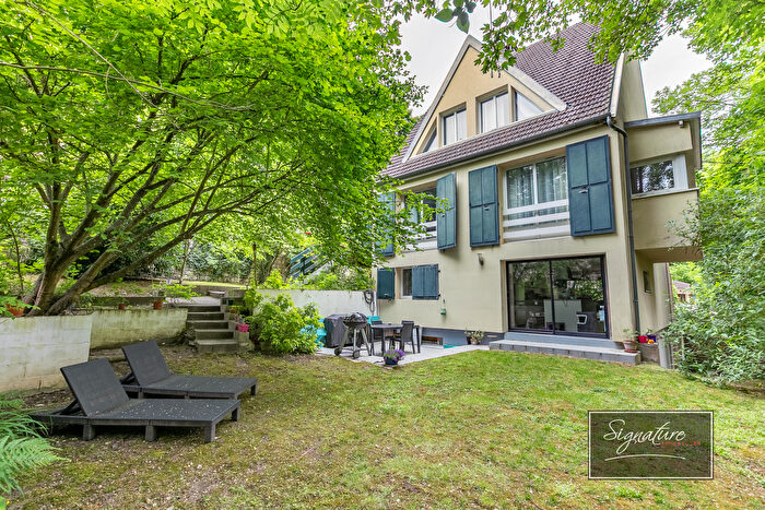 Maison 7 pièces à louer à Chantilly