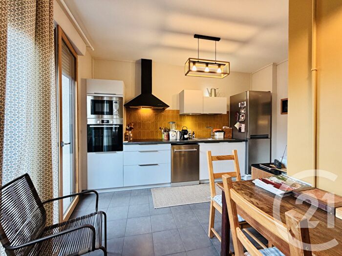 Appartement 4 pièces à Limoges, Centre-ville, Hôtel de Ville, Emailleurs, à vendre