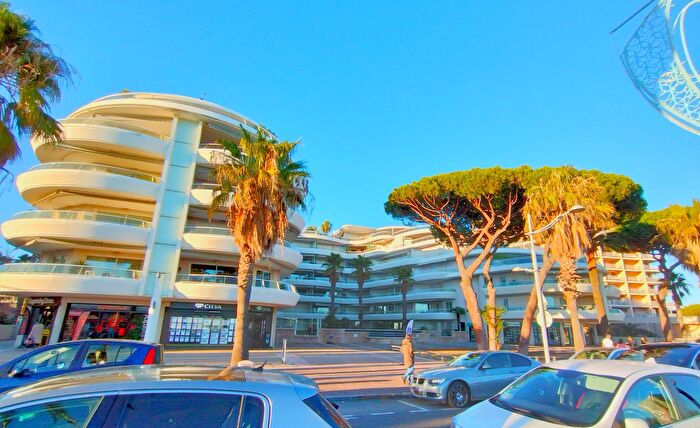 Appartement à louer - Fréjus, Fréjus Plage - 3 pièces - 2 chambres