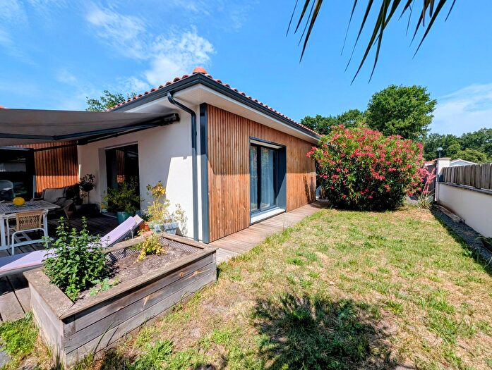 Gujan-Mestras, Mestras : Maison 4 pièces à vendre