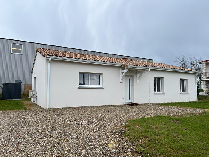Maison à louer - Damazan - 4 pièces - 3 chambres
