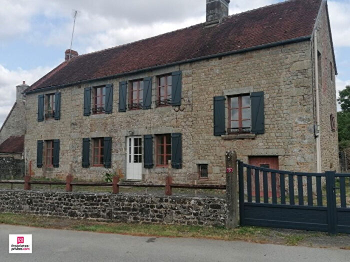 Sainte-Marie-la-Robert : Maison 7 pièces à vendre