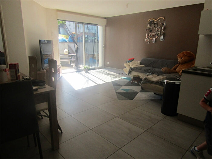 Damas-aux-Bois : Appartement 3 pièces à louer