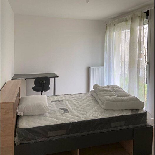 Appartement à louer - Val Notre Dame-La Tour Billy, Argenteuil - 1 pièce