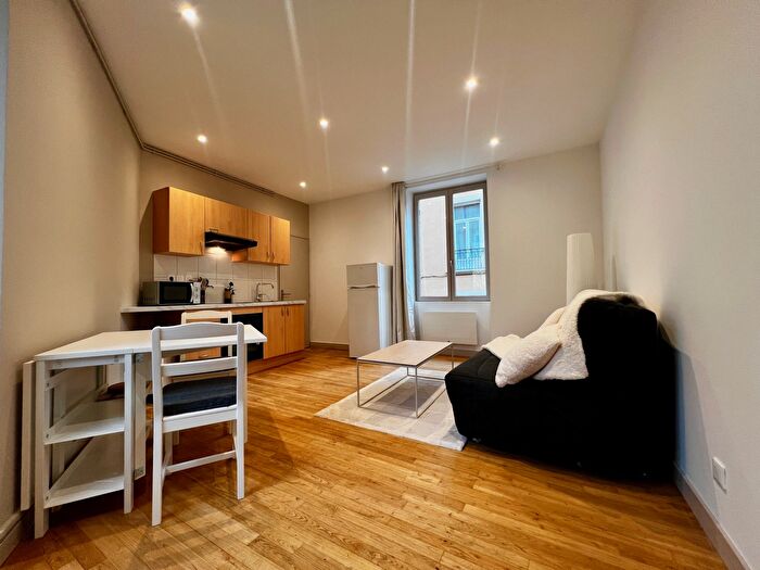 Appartement à louer - Grenoble, Centre-ville - 2 pièces - 1 chambre