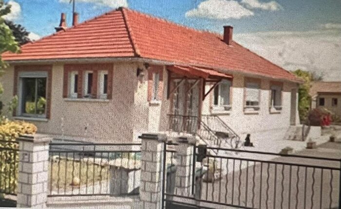 Maison à vendre - Marigny-le-Châtel - 4 pièces - 3 chambres