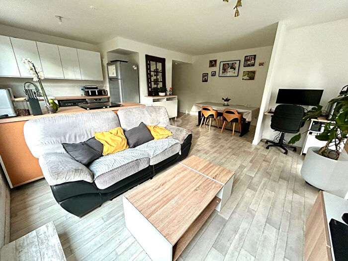 Appartement à vendre - Poissy, La Coudraie - 4 pièces - 3 chambres