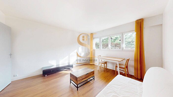 Appartement à louer - Village, Évry-Courcouronnes - 1 pièce