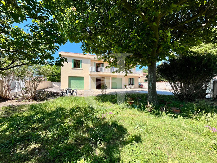 Maison à vendre - Saint-Rémy-de-Provence - 6 pièces - 4 chambres