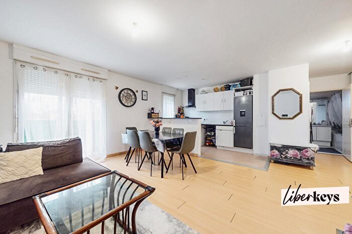 Appartement à vendre - Lieusaint - 2 pièces - 1 chambre