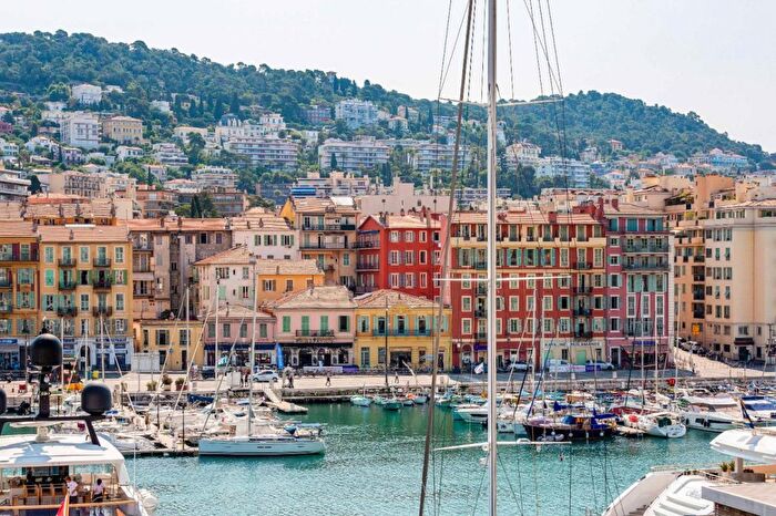 Appartement 2 pièces à Nice, Le Port, à vendre