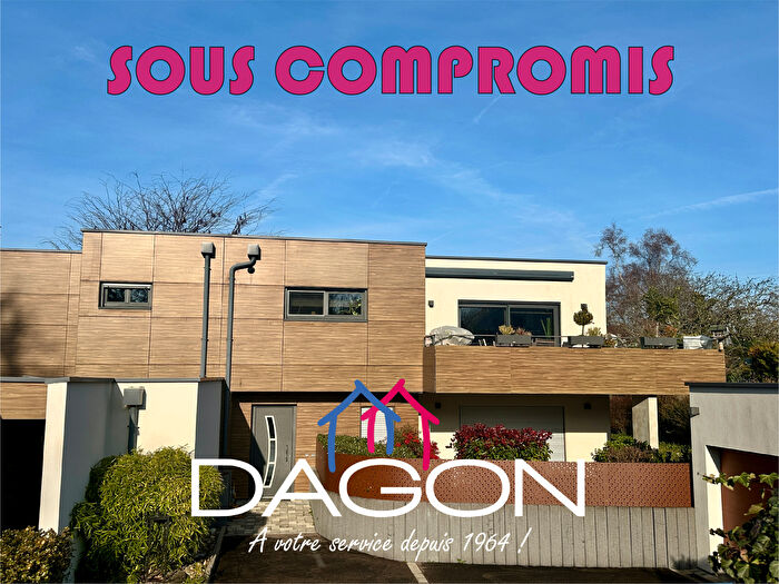 Appartement à vendre - Riedisheim, Centre-ville - 3 pièces - 2 chambres