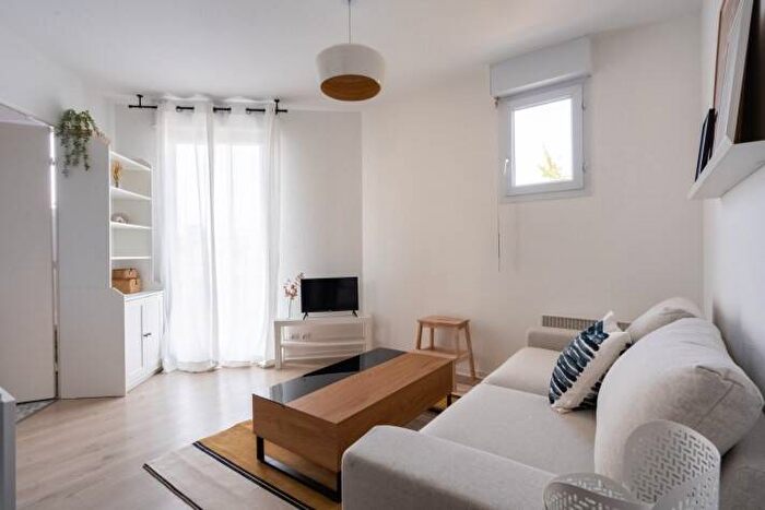 Appartement à louer - Médoquine-Haut-Brion, Talence - 1 pièce