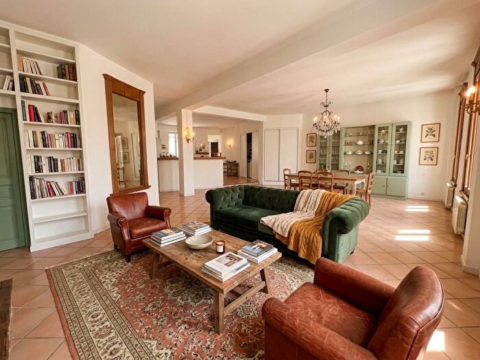 Avignon, Palais des Papes, Zone Piétonne : Appartement 3 pièces à vendre