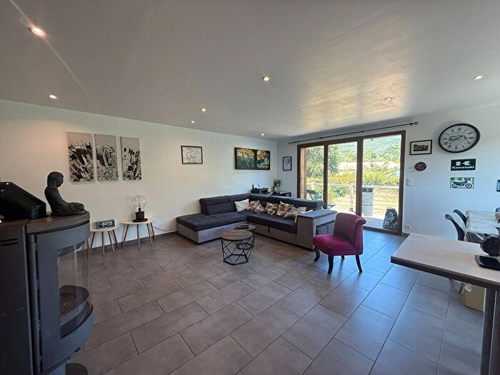 Maison 4 pièces à louer à Vignale