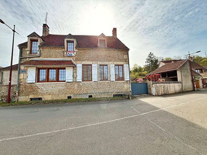 Maison 5 pièces à Varzy, à vendre