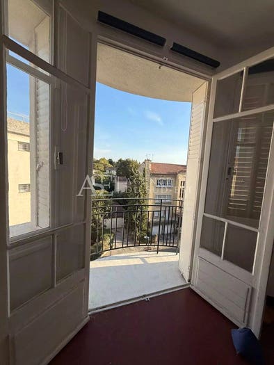 Centre Ville, Aix-en-Provence : Appartement 3 pièces à louer