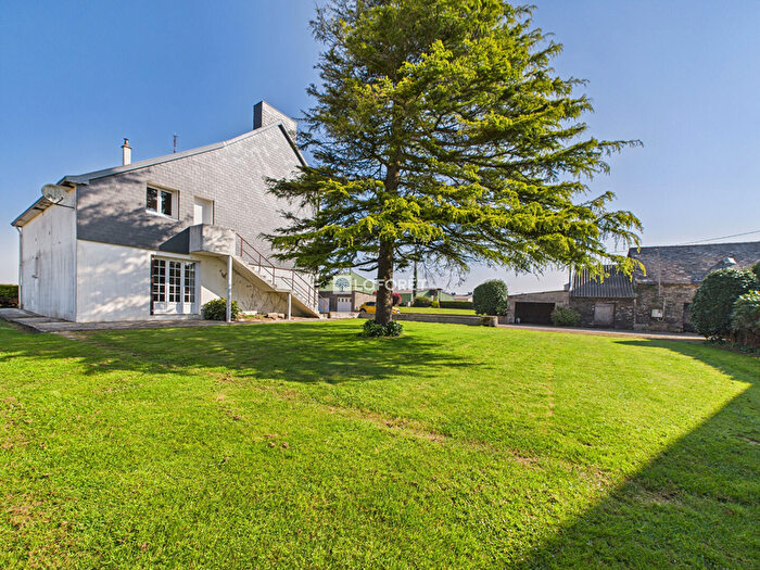 Maison à vendre - Briec - 10 pièces - 6 chambres