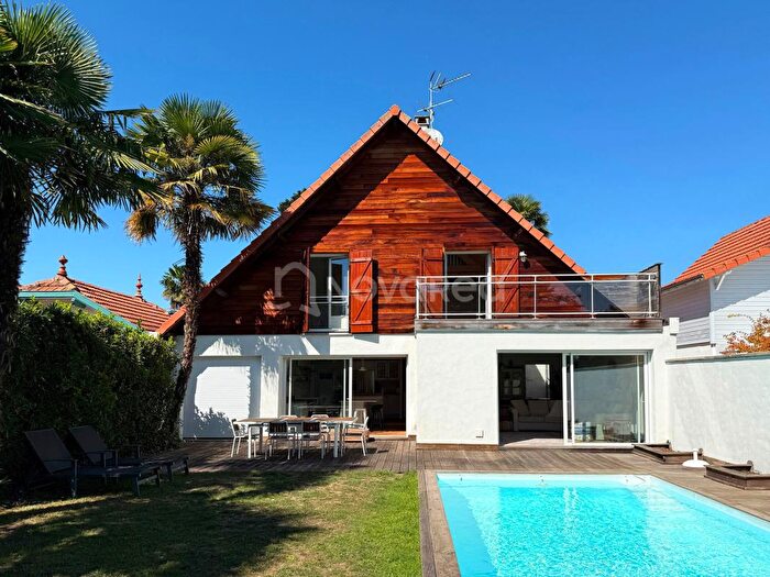 Maison 5 pièces à louer à Pau, Pau Sud