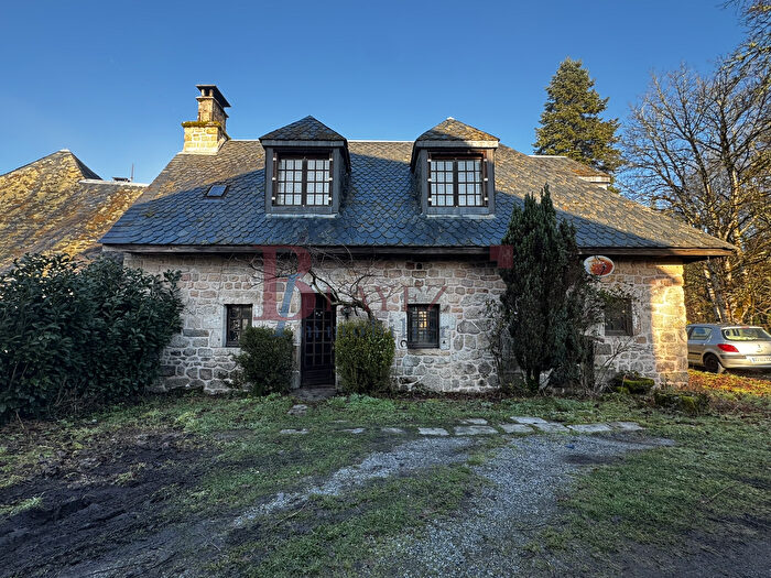 Maison 5 pièces à vendre à Moustier-Ventadour