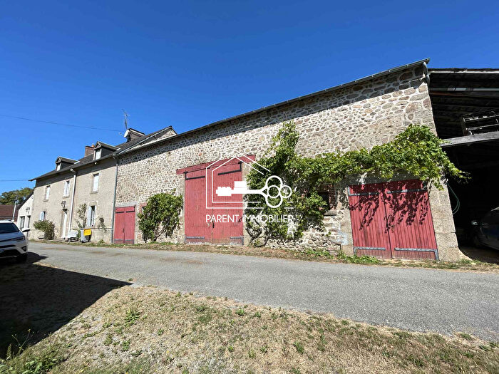 Maison à vendre - Saint-Priest-la-Feuille - 7 pièces - 5 chambres